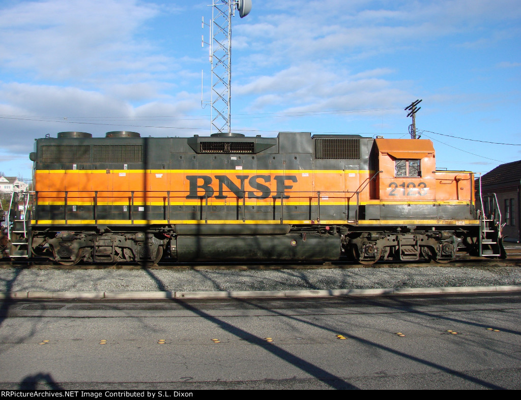 BNSF 2123